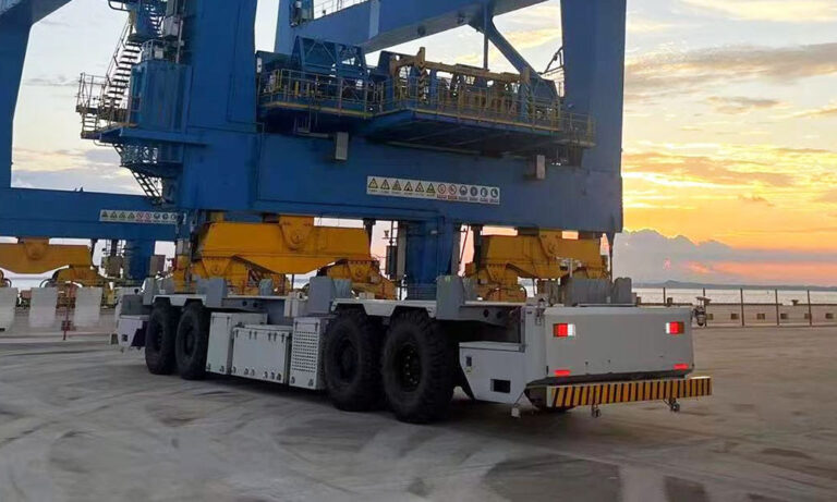 How to Choose Between AGV Container Handlers and Traditional RTGs ...